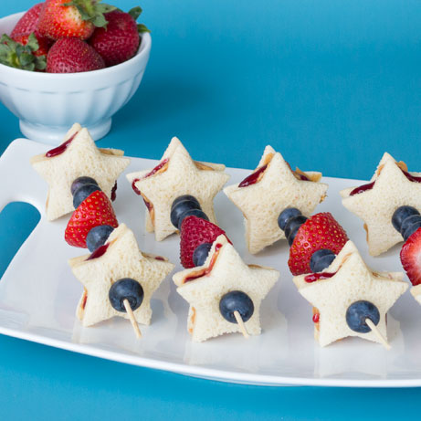 Star Spangled Sandwich Skewers Recipe | Sara Lee® Bread